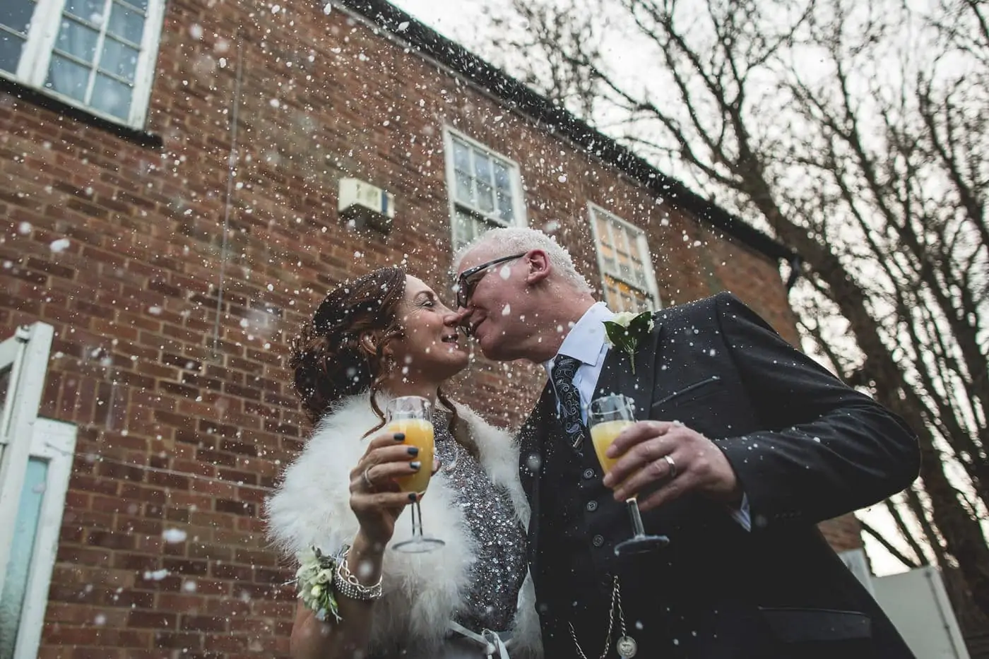 13 Fun & Alternative Wedding Confetti Ideas for 2019